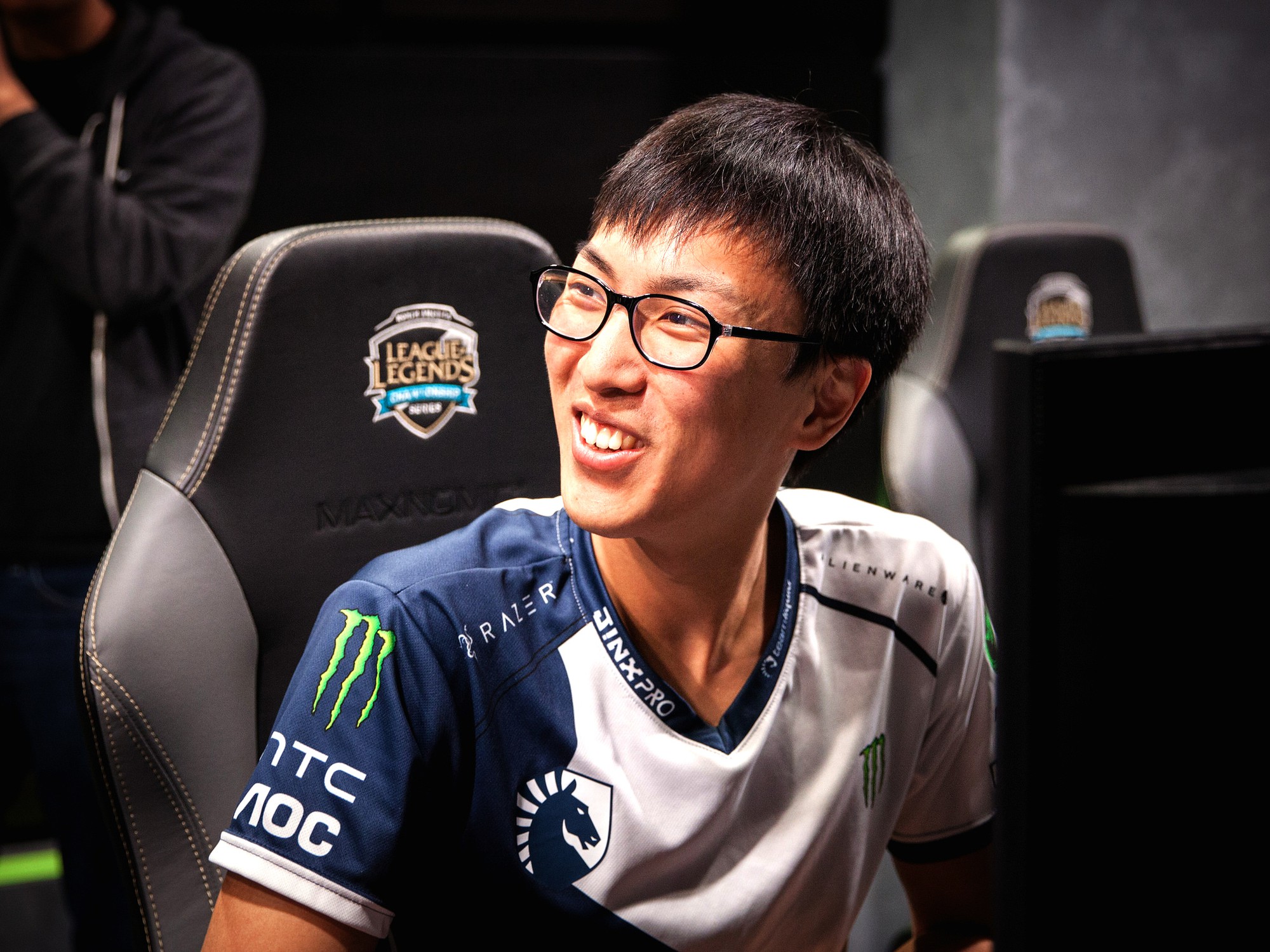 Từng là đồng đội cũ, vậy mà TSM Hauntzer gọi Doublelift và Team Liquid ...