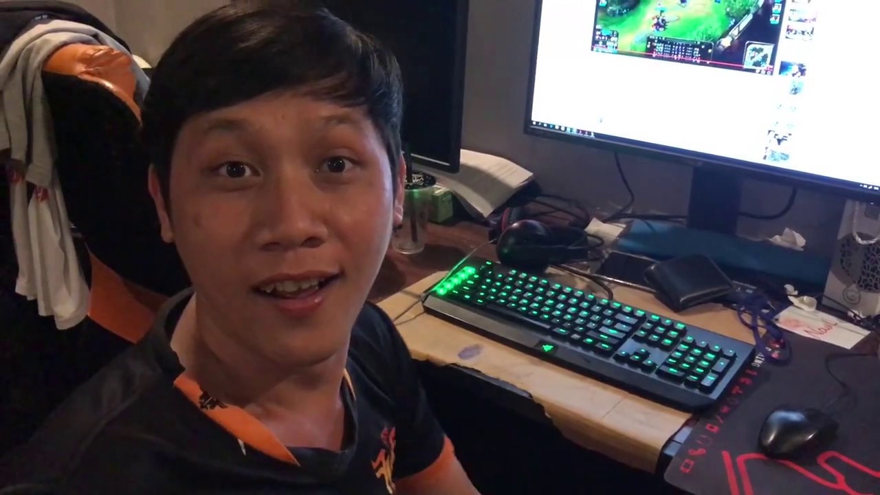 Đã yên bề gia thất, "Thầy giáo Ba" Baroibeo vẫn bị nữ Streamer nóng ...