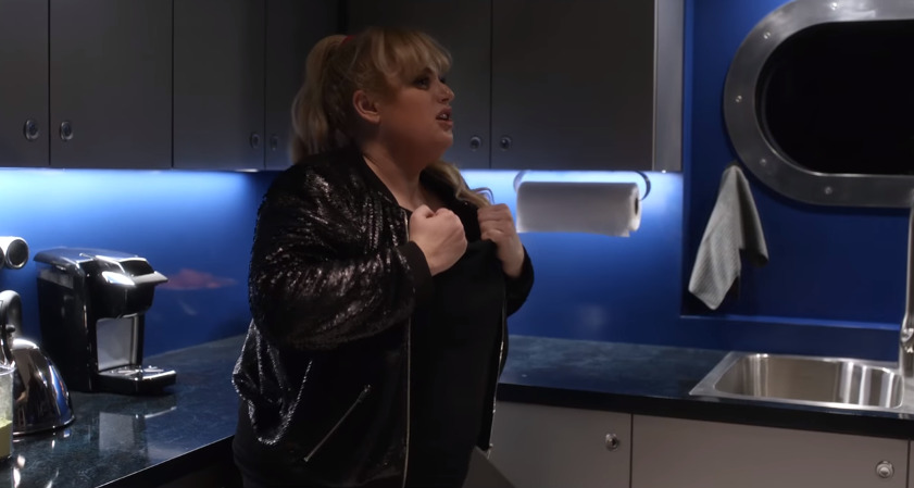 Những cảnh hài hước bá đạo nhất của nàng béo Fat Amy trong Pitch Perfect 3