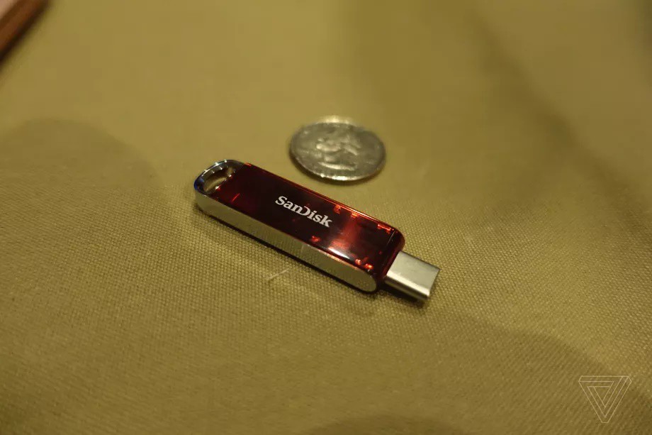 [CES 2018] SanDisk giới thiệu USB 1 TB nhỏ nhất thế giới