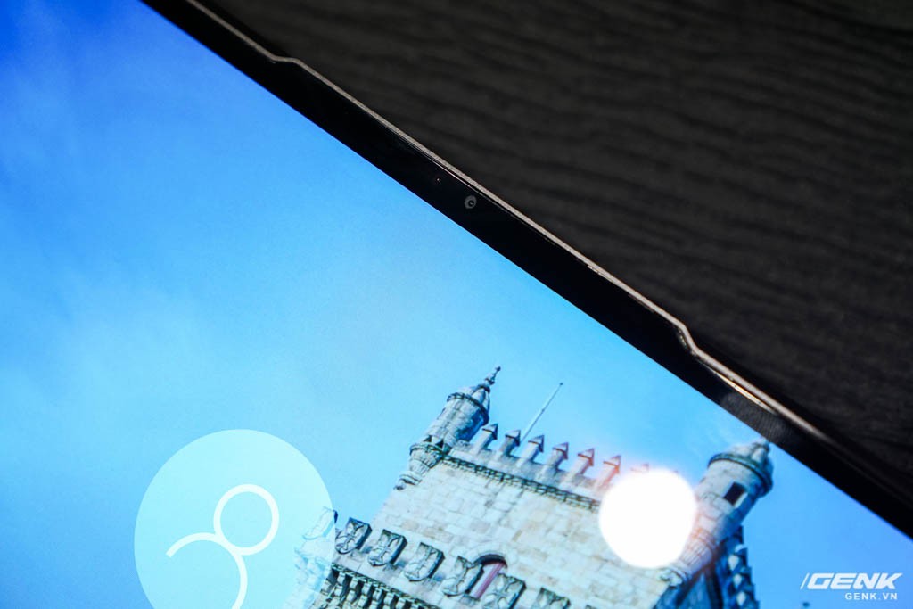 [CES 2019]: Lenovo S940, laptop thứ hai dùng tai thỏ ngược để đặt ...