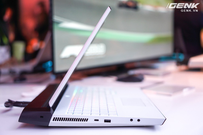 [CES 2019] Dell trình làng laptop Alienware Area m51 với cấu hình khủng ...