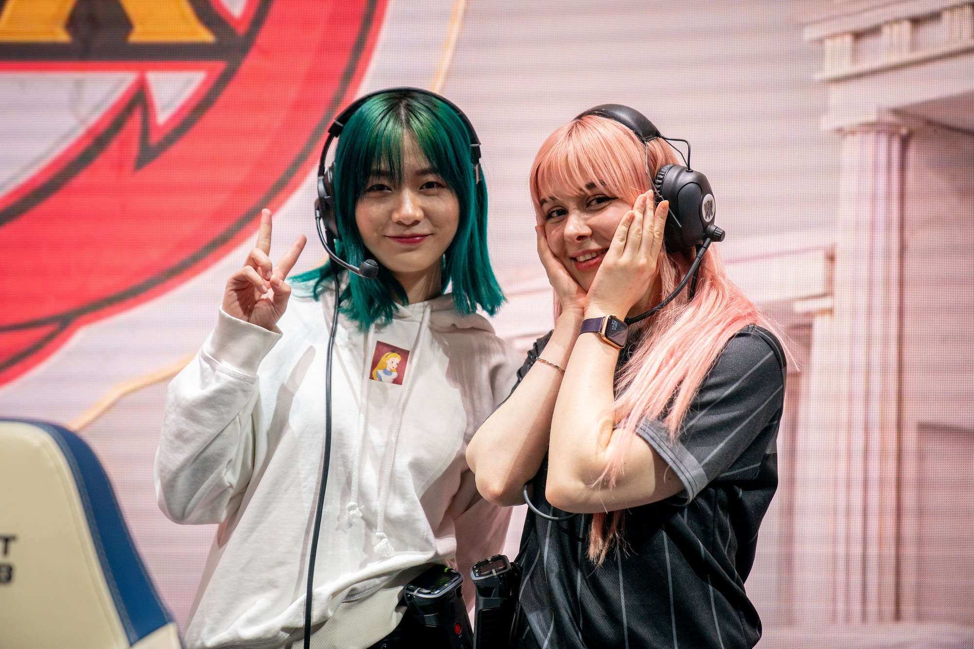 LMHT: Yuli - Nữ trọng tài khu vực chủ nhà Châu Âu đang gây sốt tại CKTG ...