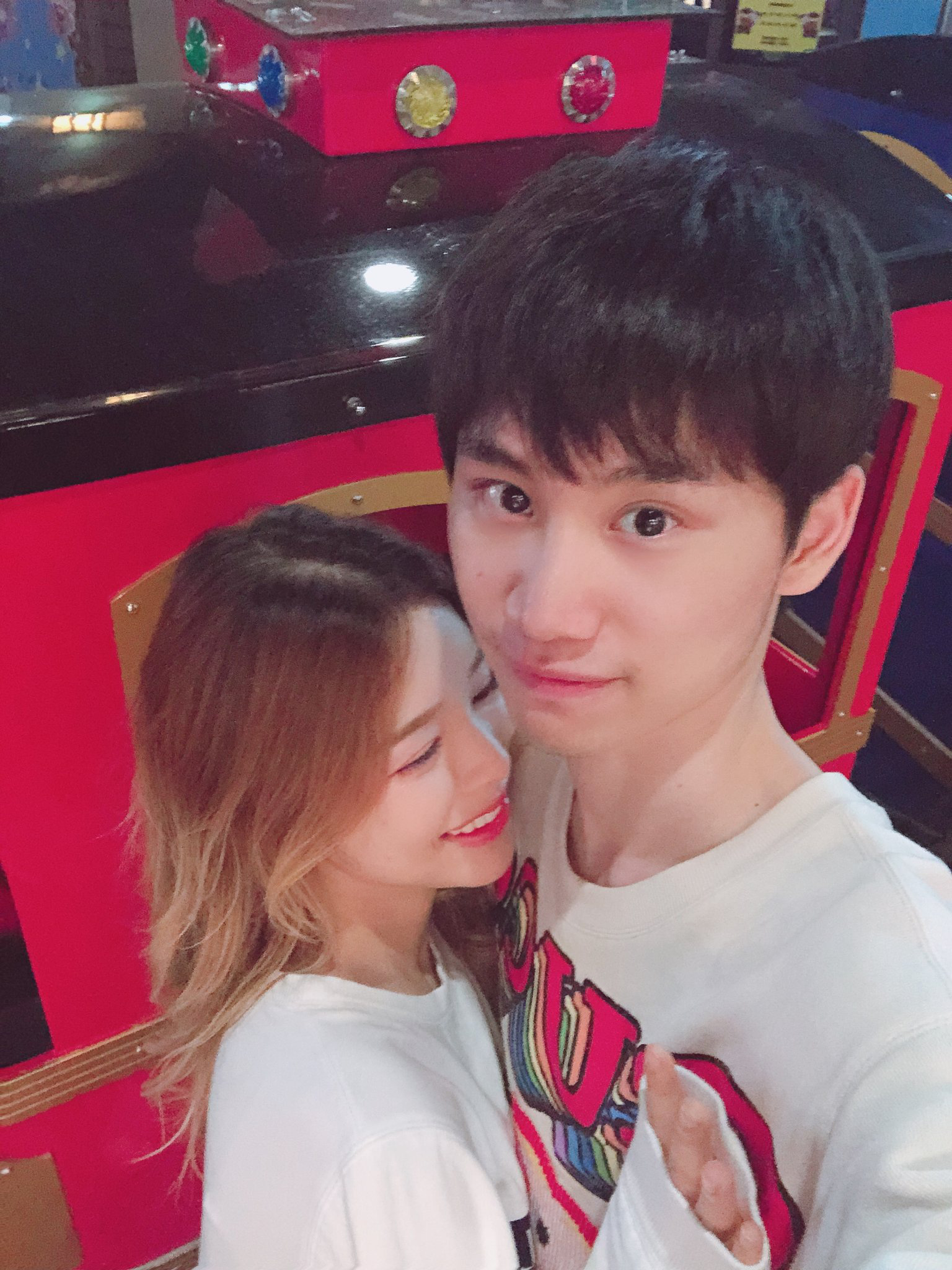 LMHT: Vừa vô địch thế giới, FPX Doinb đã úp mở khả năng giải nghệ, về nhà stream và... chăm vợ