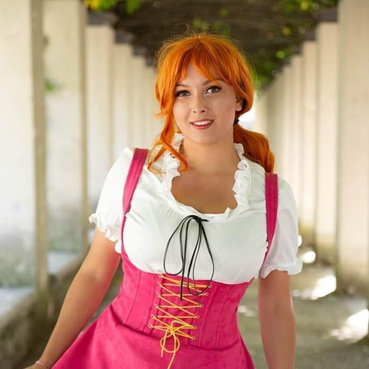 One Piece: 10 phiên bản cosplay Nami tuy nóng bỏng nhưng vẫn khiến anh ...