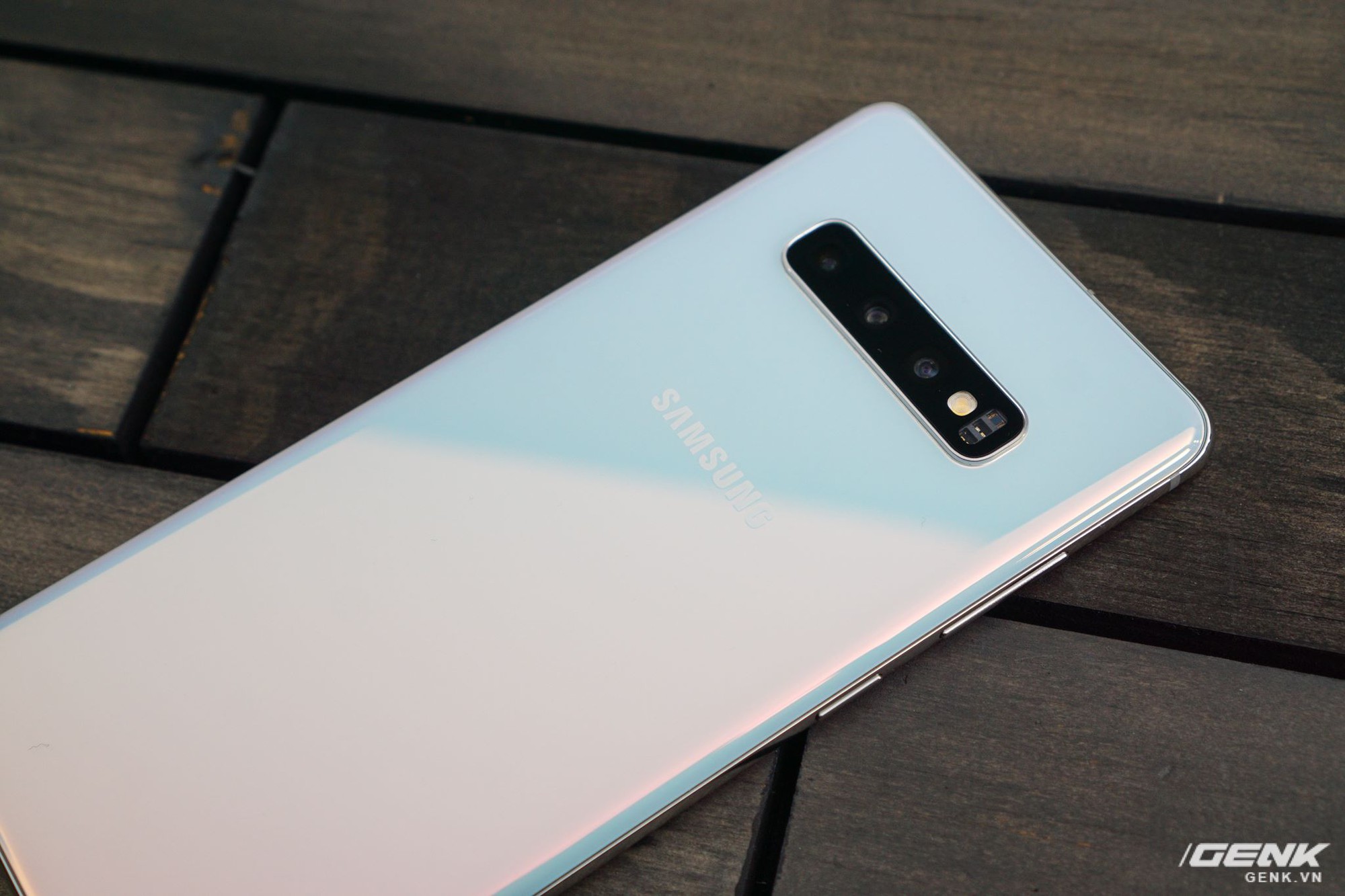 Loại gốm trên Galaxy S10 phiên bản Ceramic White có gì đặc biệt và đây ...
