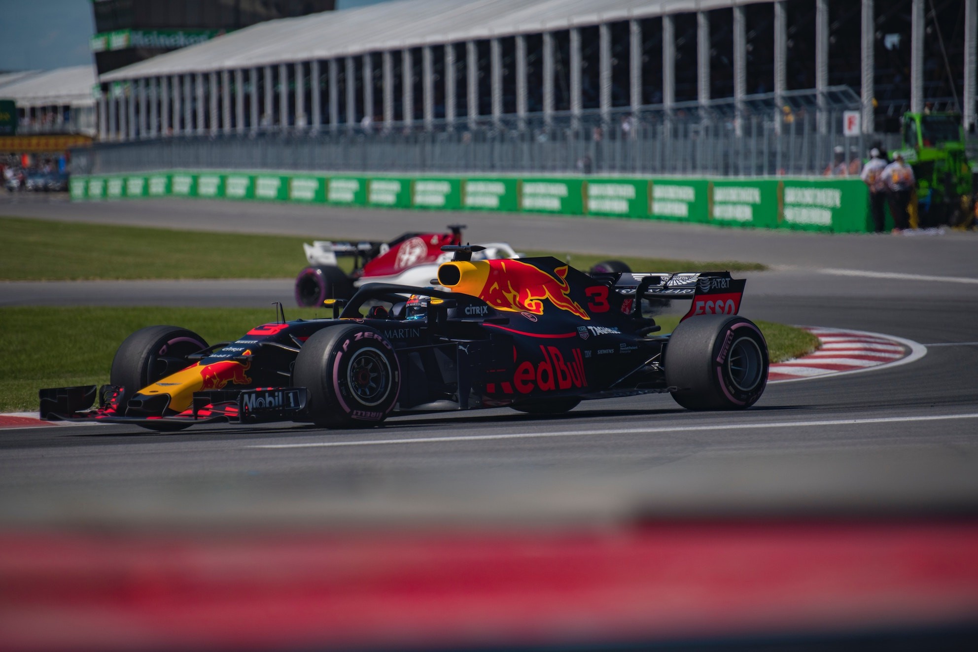 Chơi lớn như McLaren, đào tạo tuyển thủ F1 eSports trở thành tay đua ...