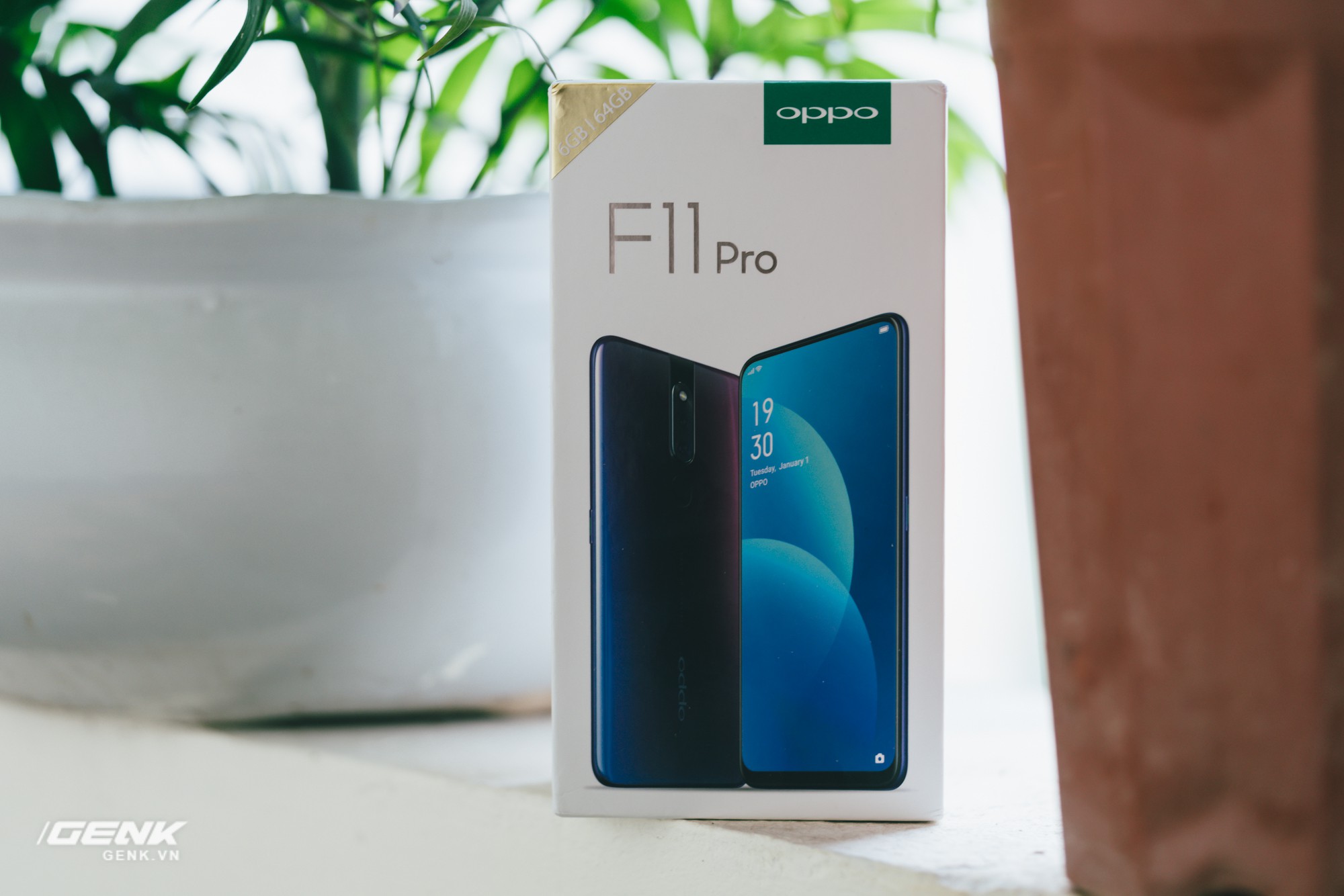 Đập hộp OPPO F11 Pro - Camera trước dạng trượt, camera sau độ phân giải ...