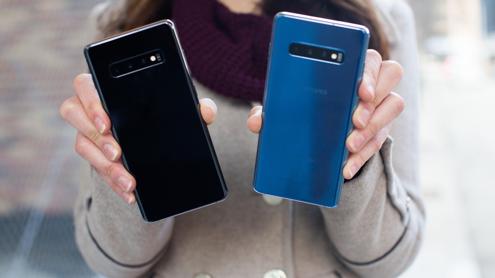 Thử nghiệm thả Galaxy S10+ mặt lưng gốm và Galaxy S10+ mặt lưng kính ...