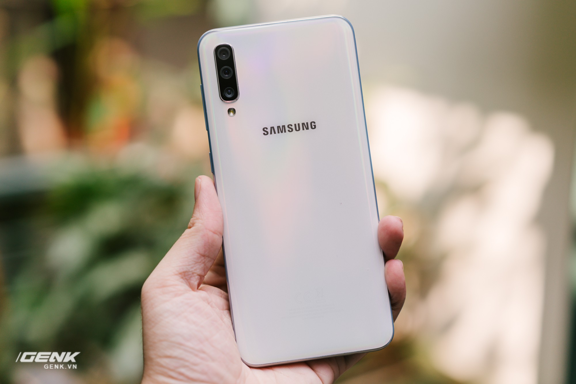 Đánh giá chi tiết Samsung Galaxy A50 - Mới mẻ từ trong ra ngoài, nhưng ...