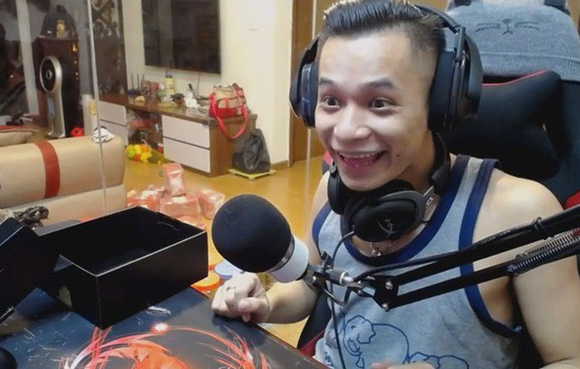 Những mặt trái từ các streamer nổi tiếng đang 'làm hư' thế hệ game thủ Việt