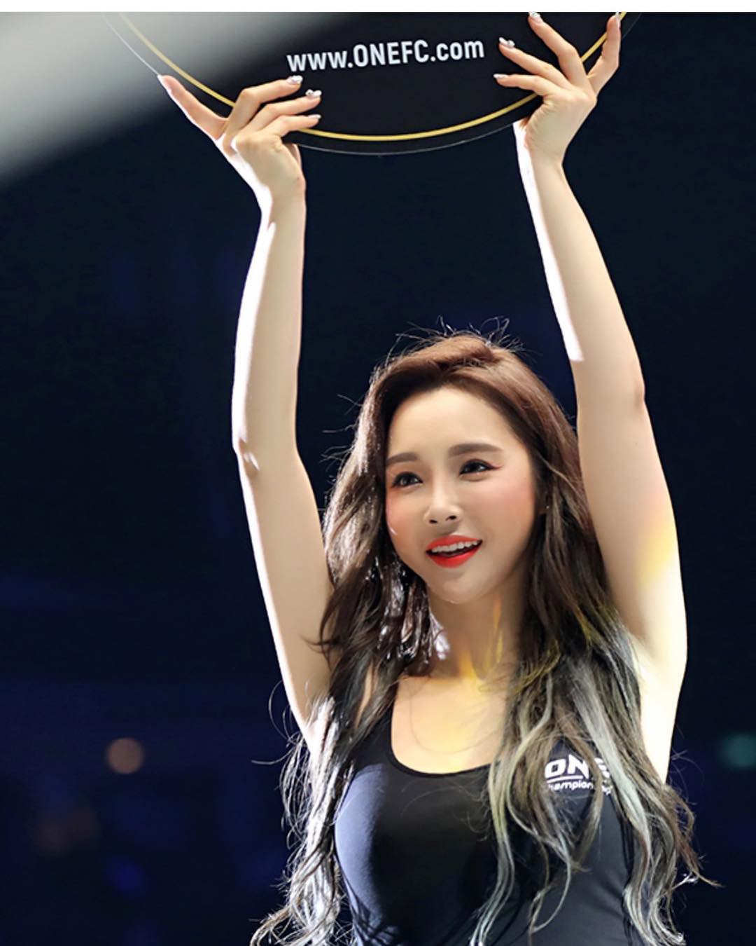 Chảy máu mũi với Lee Ji Na - cô nàng Ring Girl sexy và gợi cảm