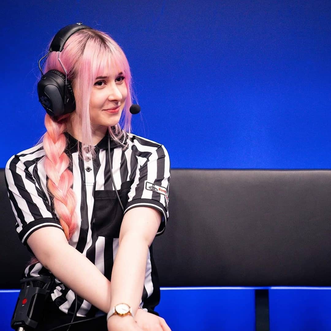 LMHT: Ngẩn ngơ trước nhan sắc thiên thần của Yuli - Nữ trọng tài hot ...