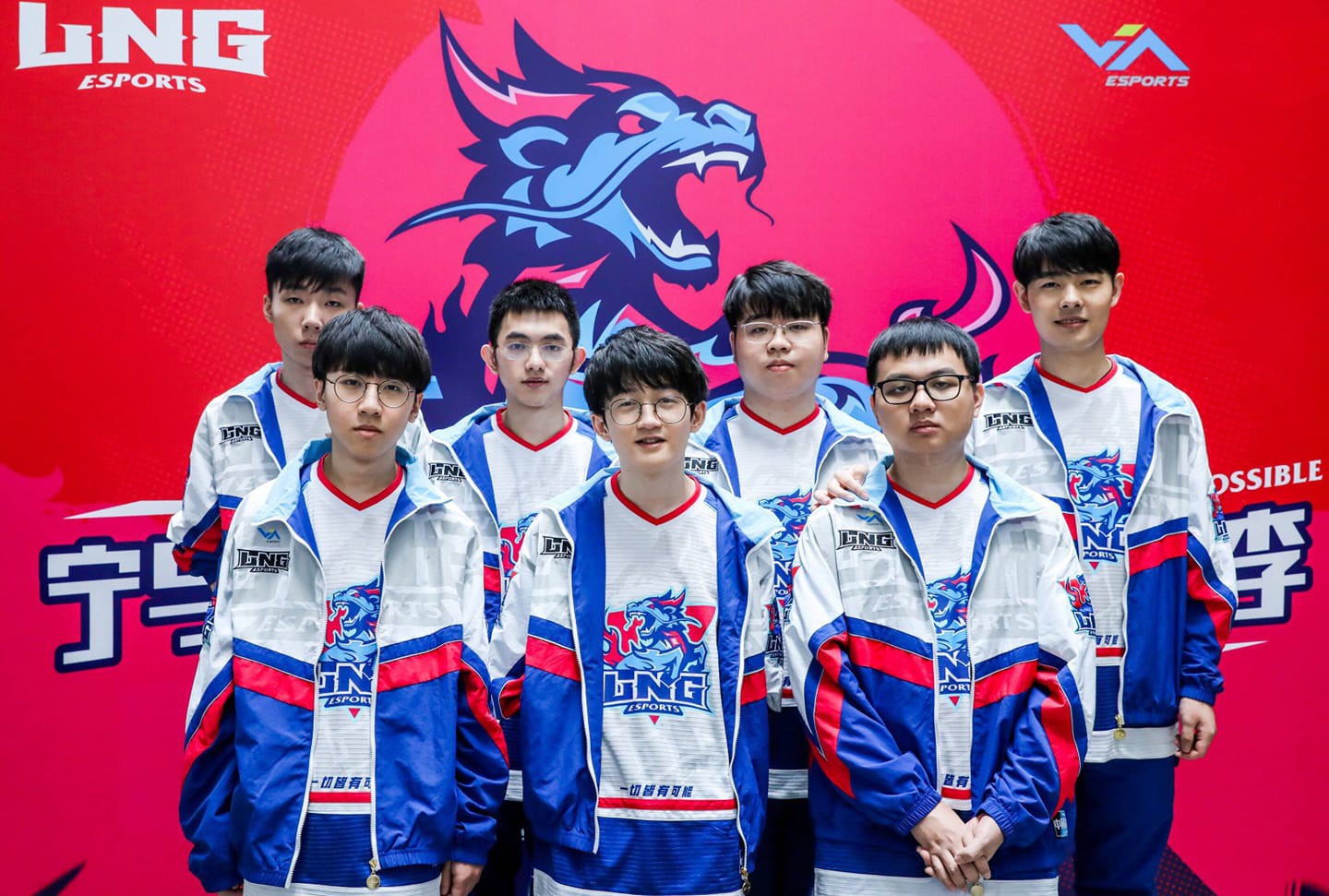 LMHT: LNG kỉ niệm 3 năm gia nhập LPL của SofM một cách đầy ấm cúng và tình cảm