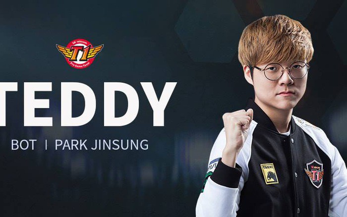 LMHT: Lóa mắt với pha 1 chấp 4 thần thánh của siêu xạ thủ SKT T1 Teddy