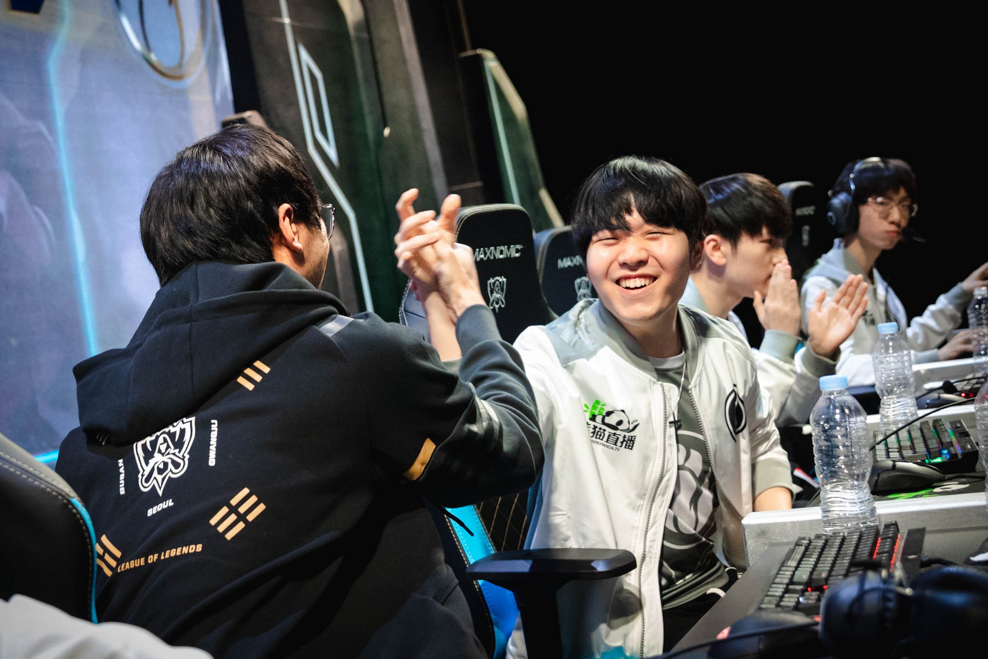 LMHT: G2 Perkz - 'Tôi muốn chơi cùng với Faker, Rookie, mục tiêu là lập một đội toàn người đi mid'