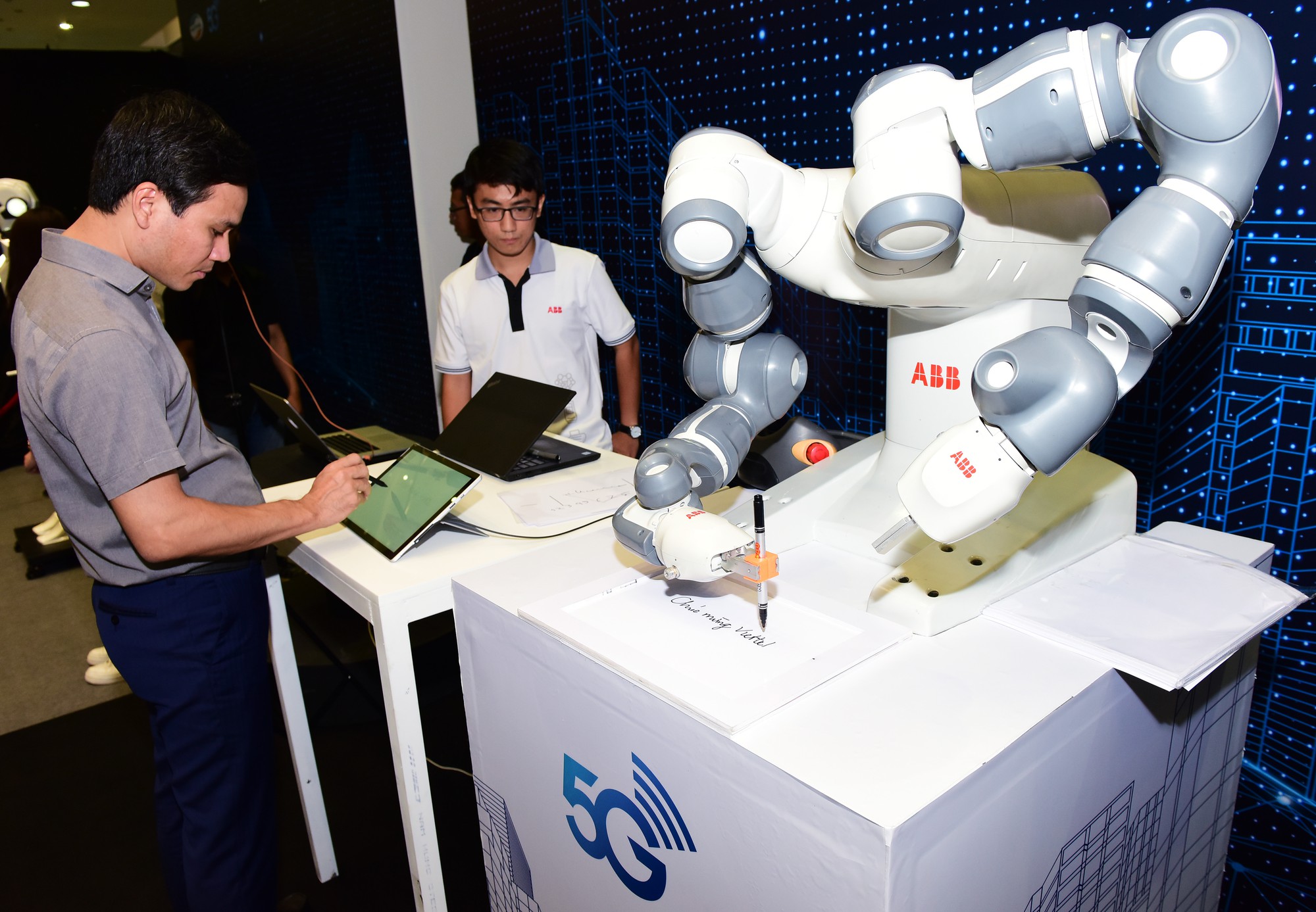 Những công nghệ đặc sắc nhất trong triển lãm 5G và IoT của Viettel tại ...