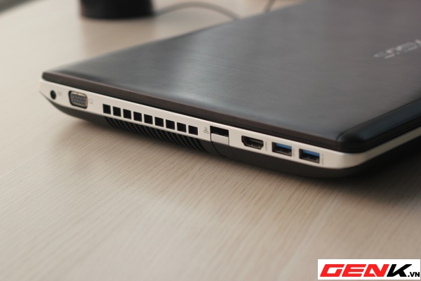 "Đập hộp" N46VM - laptop đa phương tiện cấu hình "khủng" tại Việt Nam