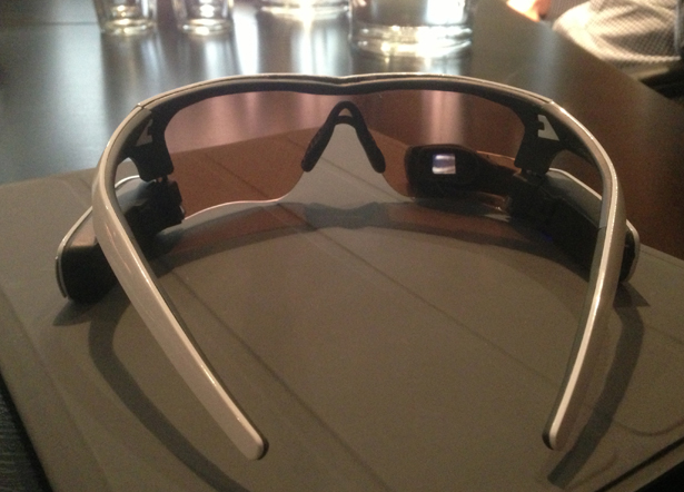 Kính thông minh Recon Jet: Cách đơn giản nhất để trở thành "Robocop"