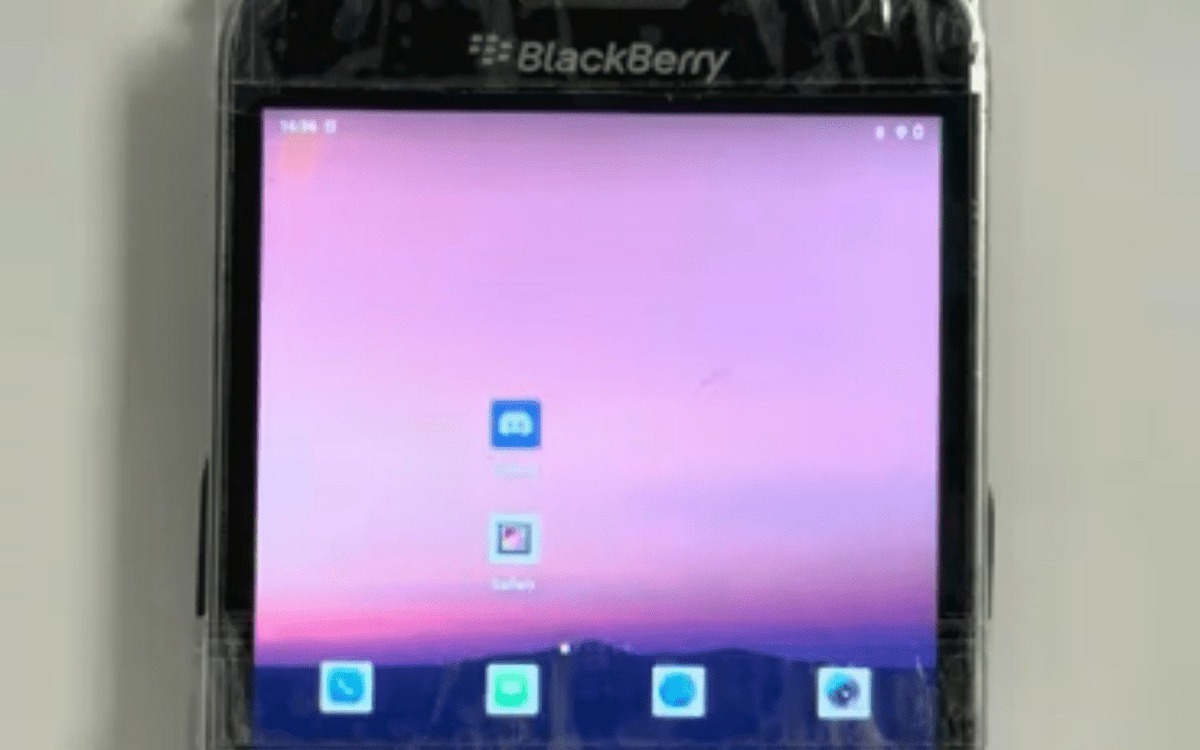 Huyền thoại BlackBerry Classic (Q20) hồi sinh với phần cứng mới, chạy ...