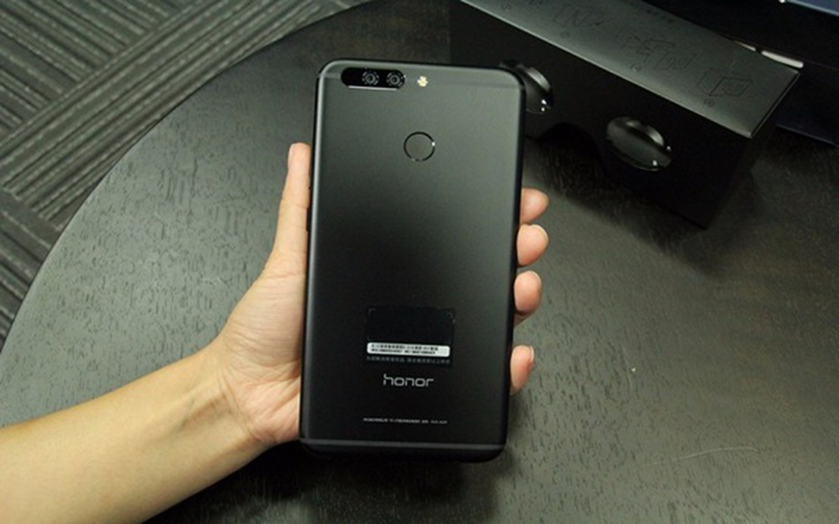 Lộ diện ảnh thực tế đầu tiên của Huawei Honor Note 9, camera kép, màu ...