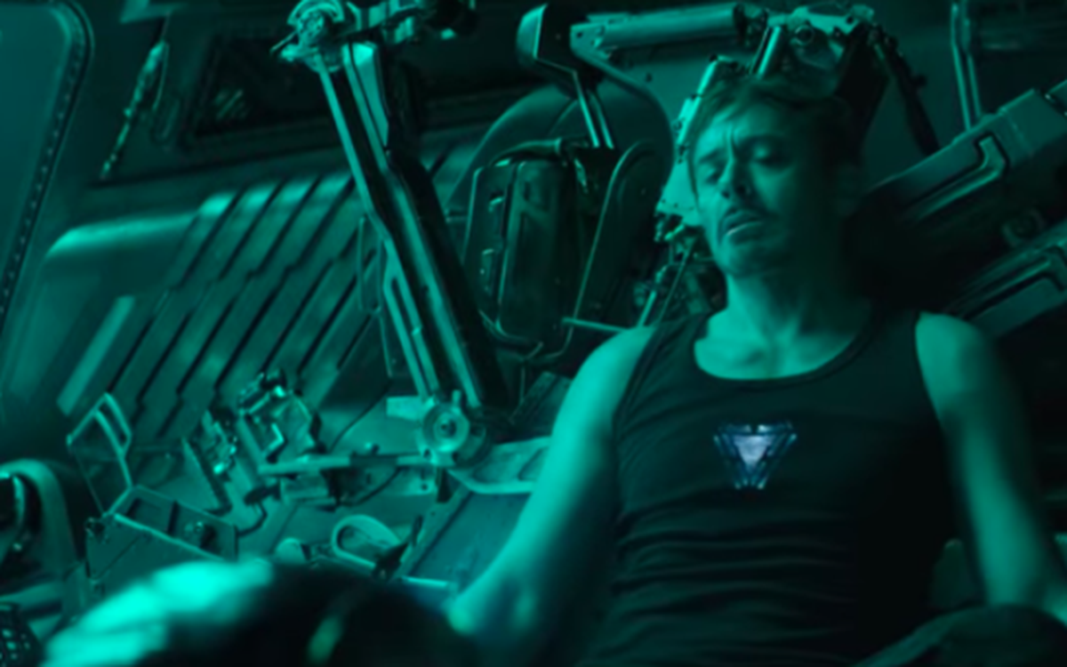 Cư dân mạng hối thúc NASA đưa tàu vũ trụ ra không gian giải cứu Iron ...