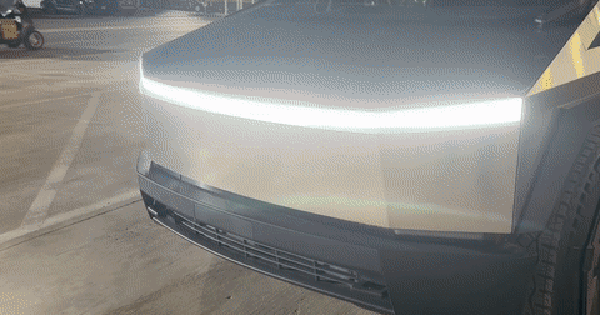 Reviewer điện thoại nổi tiếng được lái thử Tesla Cybertruck và cảm nhận ...