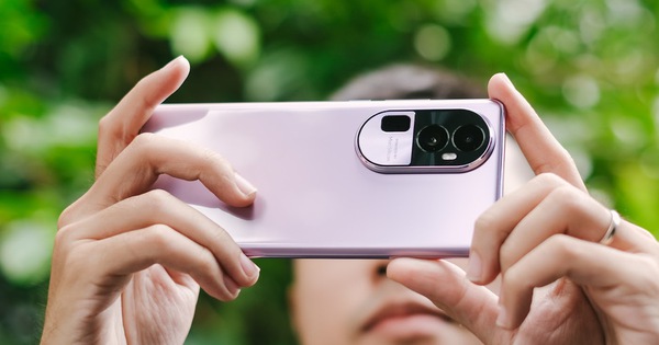 Mở bán smartphone "hot" nhất dành cho giới trẻ