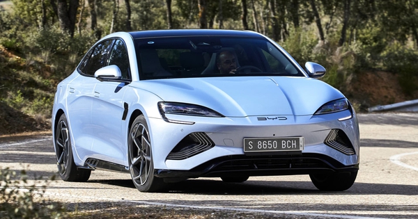 Với số bằng sáng chế gấp Tesla 16 lần, BYD làm được 1 việc mà "vua xe ...
