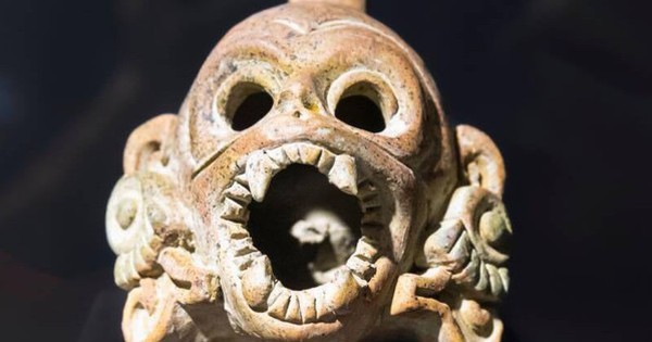 Tại sao âm thanh từ tiếng còi tử thần của người Aztec lại khiến cho ...