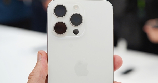 Làm gì khi Camera iPhone cứ luôn bị nhấp nháy khi bạn cần chụp ảnh?