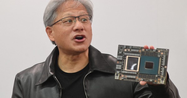 CEO NVIDIA: Dù được phát miễn phí, chip AI của các đối thủ cũng không ...