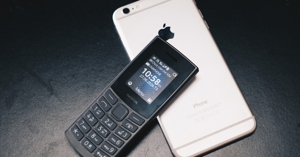 "Cục gạch 4G" Nokia mới và iPhone 10 năm tuổi: Với vài trăm nghìn đồng ...