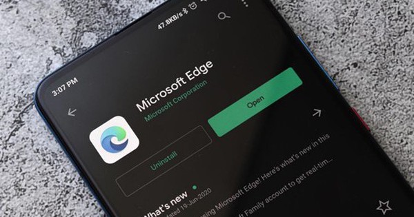Microsoft lại tính “đạp chén cơm” của Google? Edge sắp cho phép YouTube ...