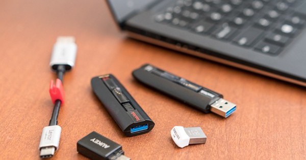 Dùng thử USB Flash Drive: Ứng dụng File Explorer chuyên dụng dành cho ...