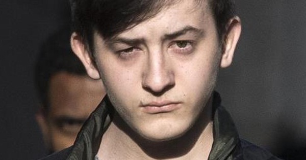 Tấn công cựu giám đốc CIA và các quan chức khác, hacker tuổi teen bị ...