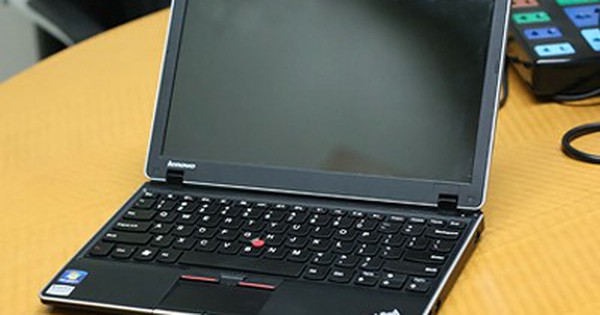 Thực tế "bom tấn" siêu di động Lenovo Thinkpad Edge 11
