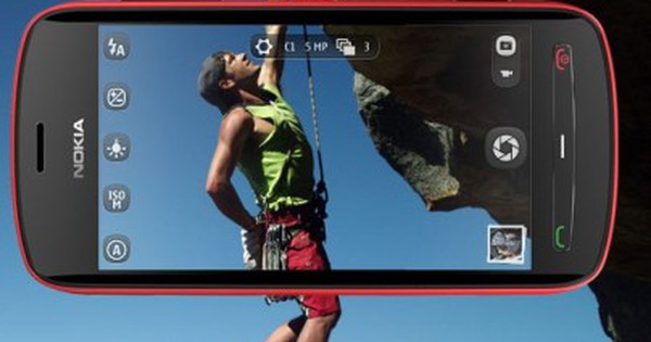 Nokia khoe camera của PureView 808